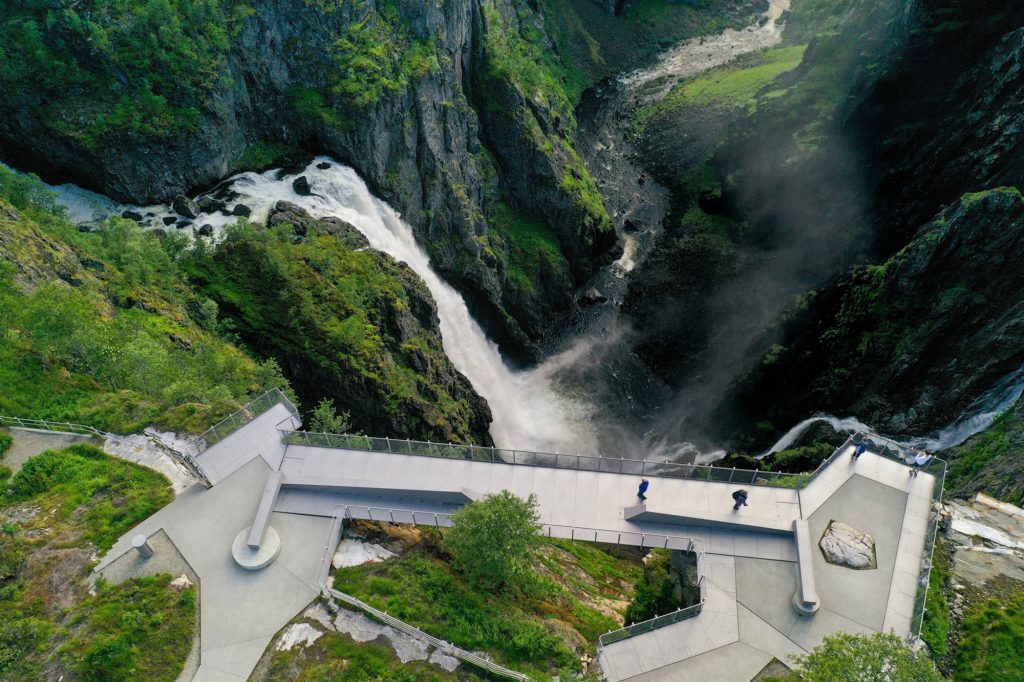 10 Spectacular Norwegian Drives You Have to See to Believe